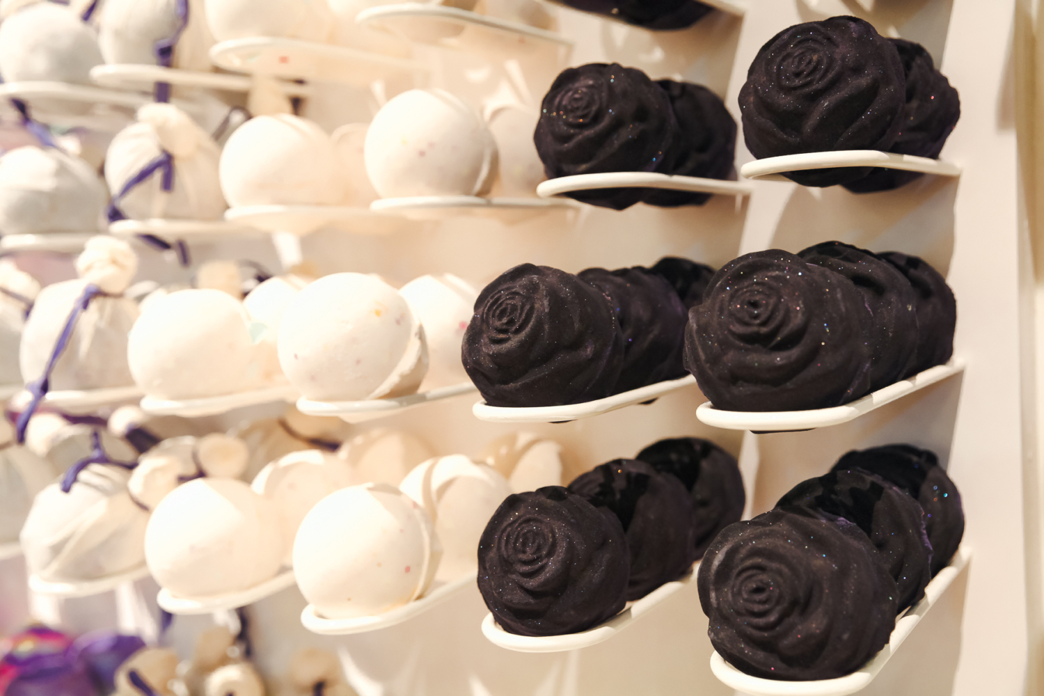 A Peek Inside | Lush Opens At Saddle Creek! - Saddle Creek