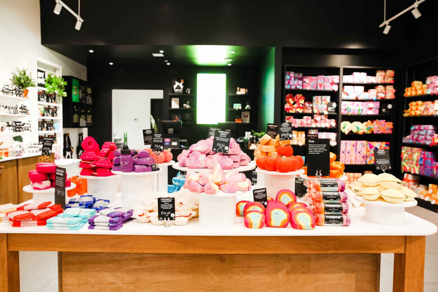 A Peek Inside | Lush Opens At Saddle Creek! - Saddle Creek