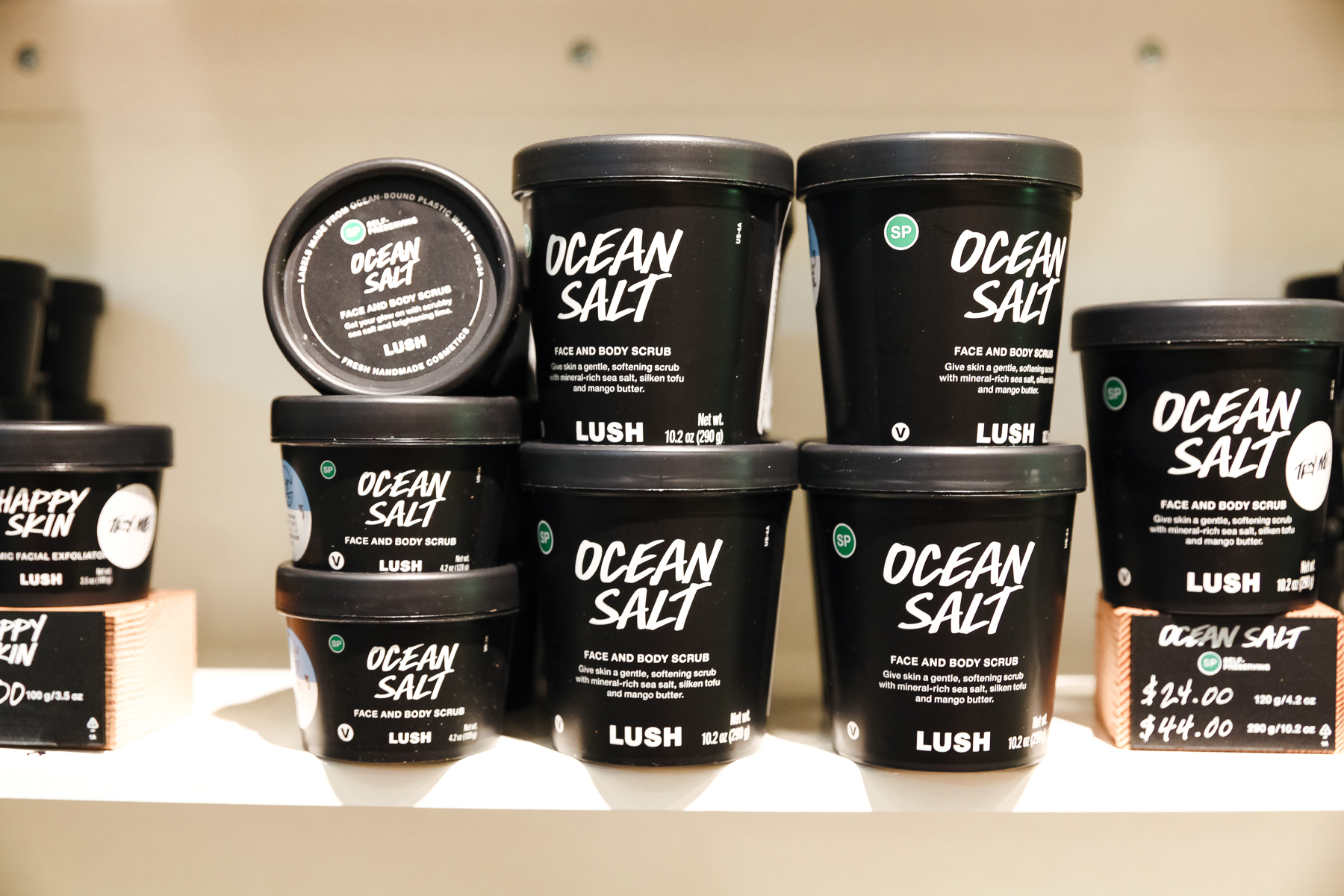 A Peek Inside | Lush Opens At Saddle Creek! - Saddle Creek